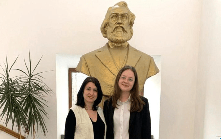 Eleva Georgiana Solovăstru de la Colegiul Național „Eudoxiu Hurmuzachi ...