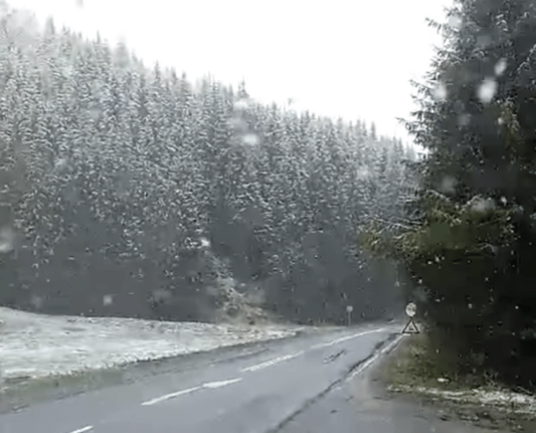 Informare meteo de vreme rece, ploi și ninsori la altitudini de peste ...